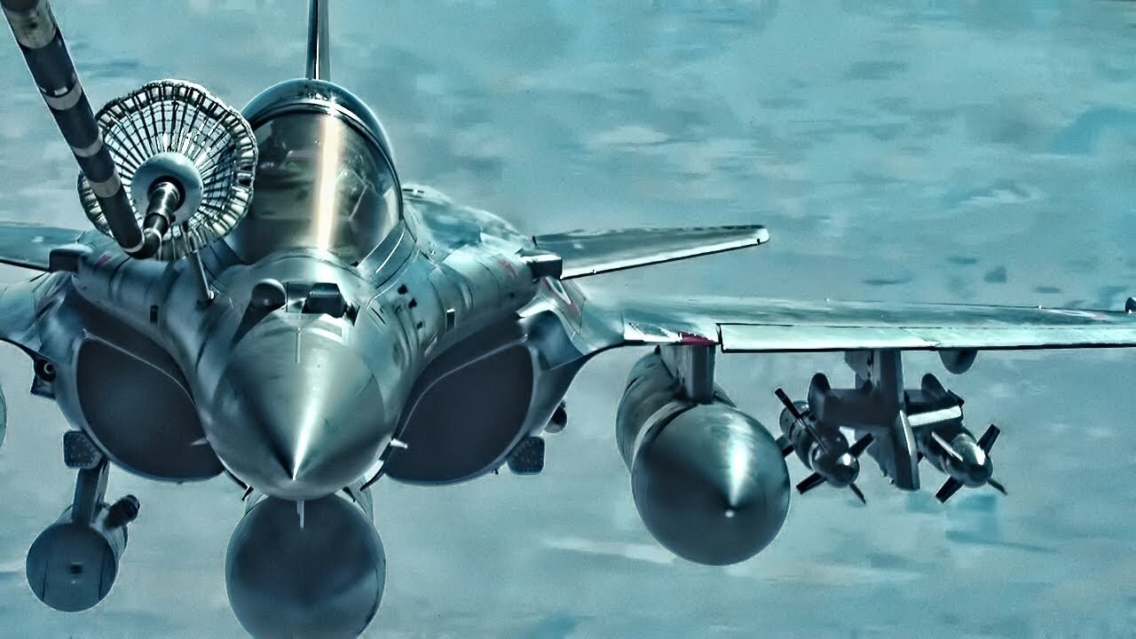 French Air Force Rafale C & USAF F-35A • Inflight Refuel