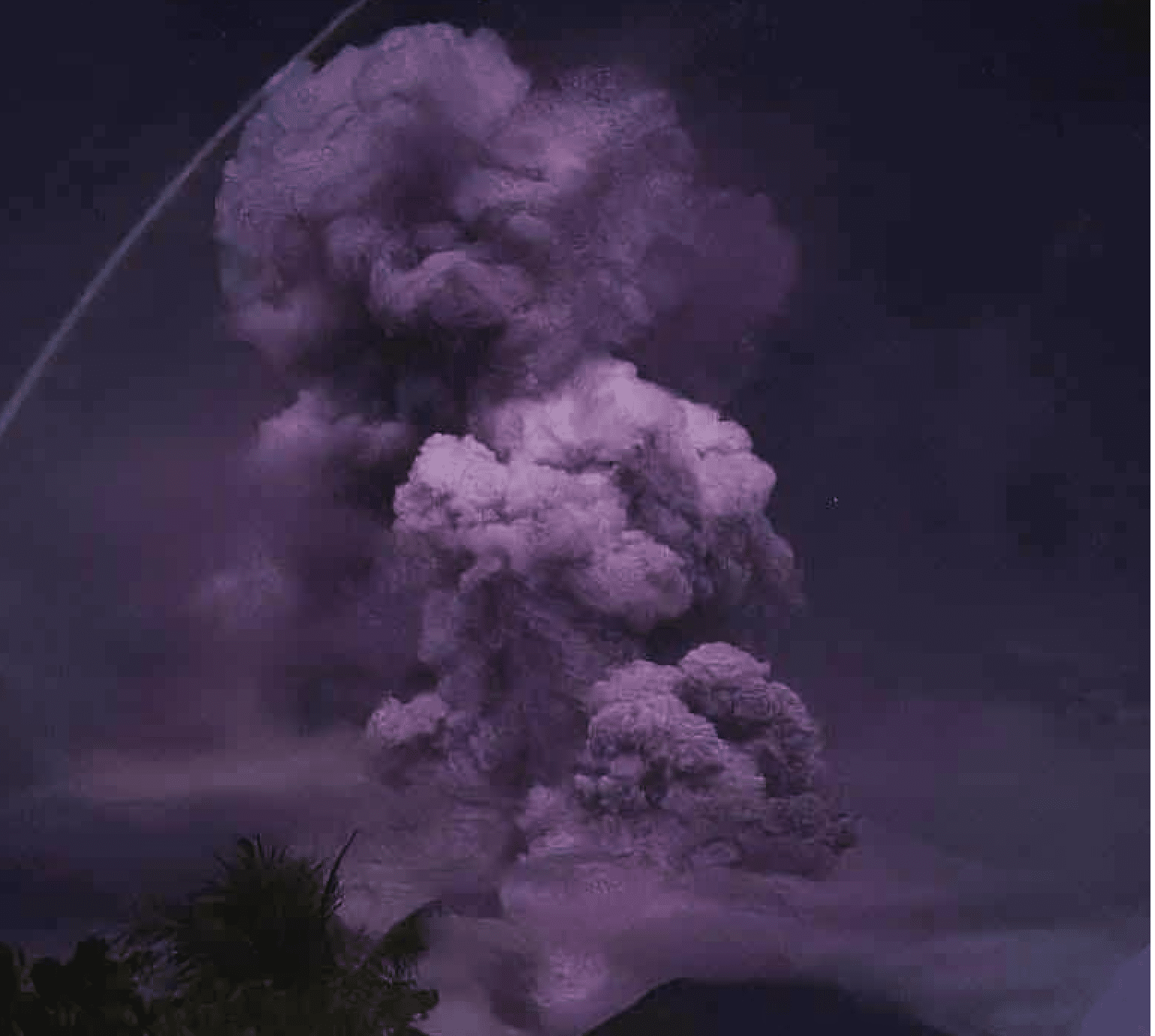 Kanlaon’s minor eruption causes ashfall, sulfuric odor in 5 areas