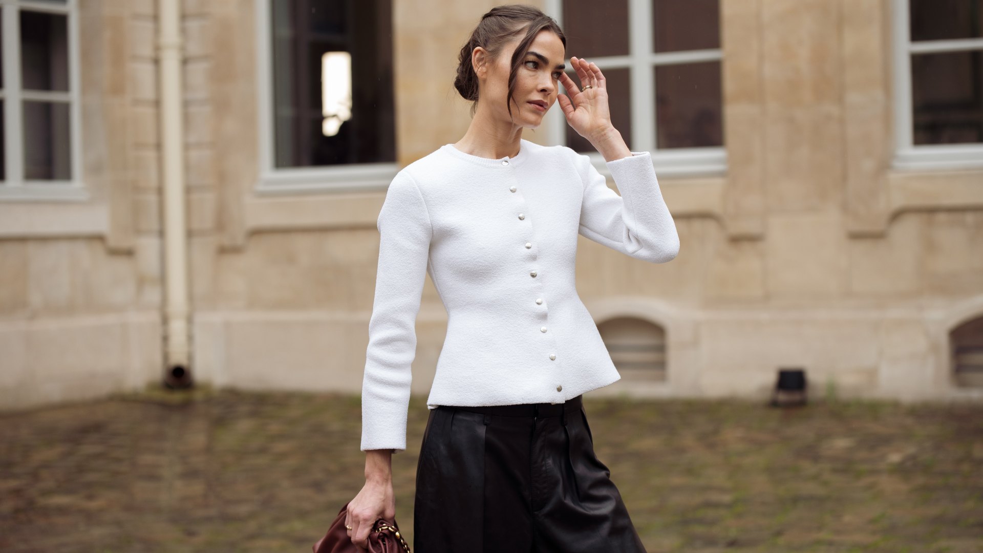 These 19 Tops Nip the Waist and Skim Over Hips to Make You Look 10 ...