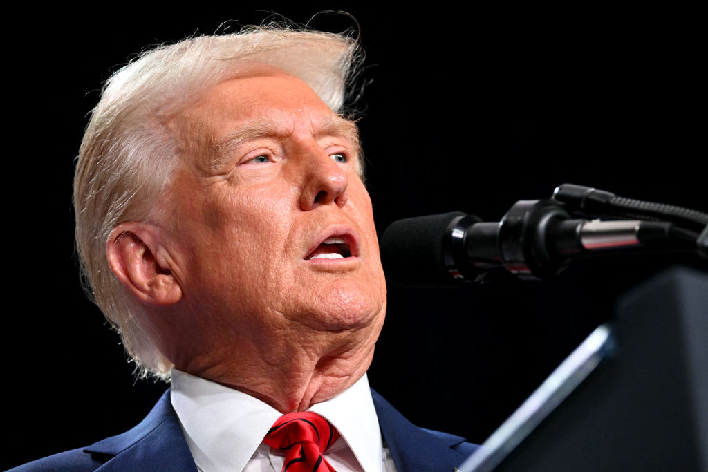 Trump Shifts $8B to Avoid Missed Military Pay