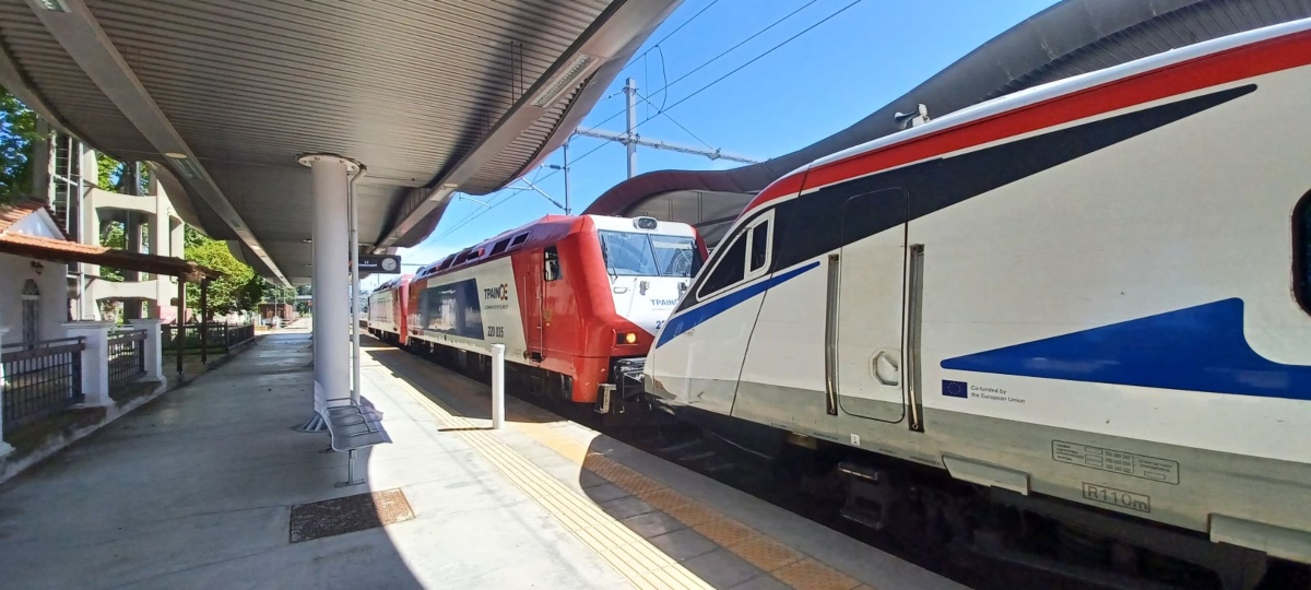 Συρμός της Hellenic Train έμεινε ακινητοποιημένος με επιβάτες ...