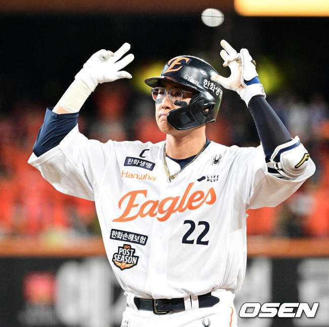 ‘불펜’ 문동주 MVP 받았는데, 김경문 왜 “KS도 그러면 희망 없다”고 했나…전격 선발 복귀→1차전 맡을까 [PO5]