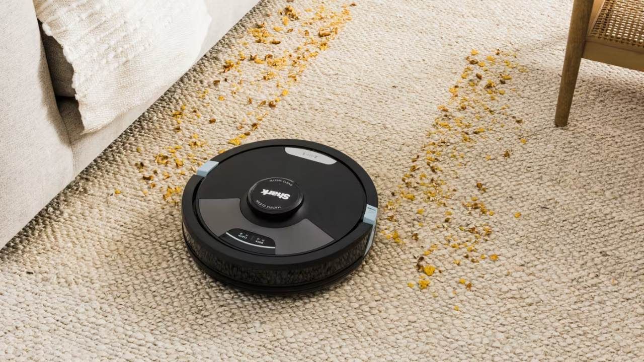 Shark’s new robot vacuum has the smartest self-cleaning base I’ve ever seen