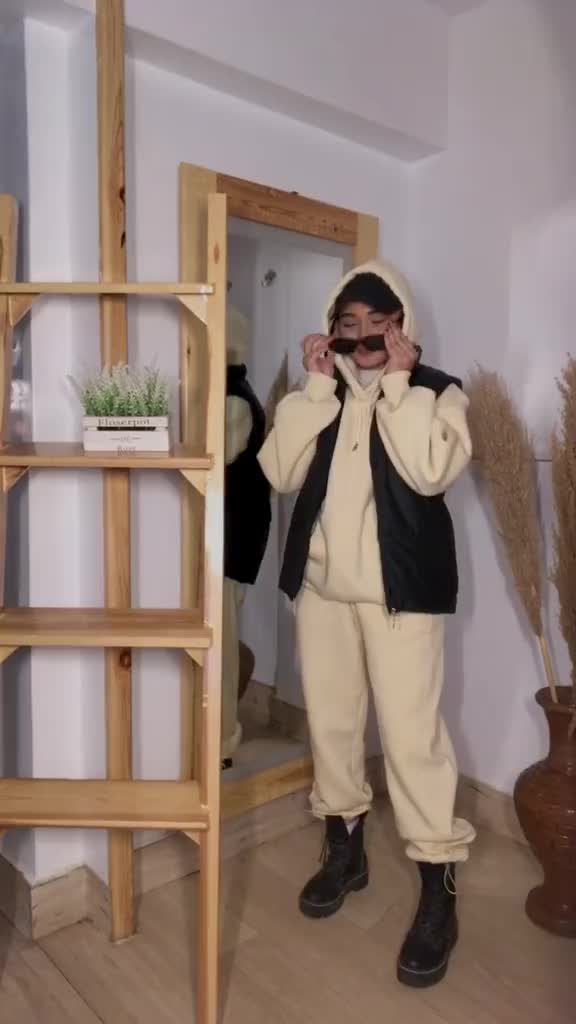 Winter Sets & Jackets: Try These Cozy Outfit Combos