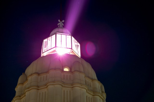 El Faro Rosa del Palacio Barolo iluminó Buenos Aires en apoyo a la ...
