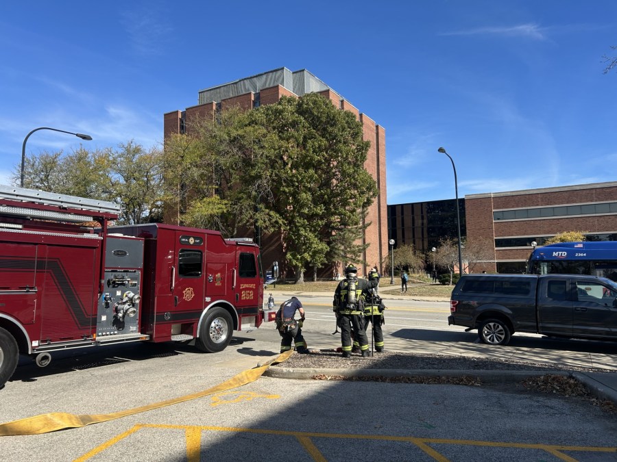Urbana Fire responds to steam vault fire under U of I building