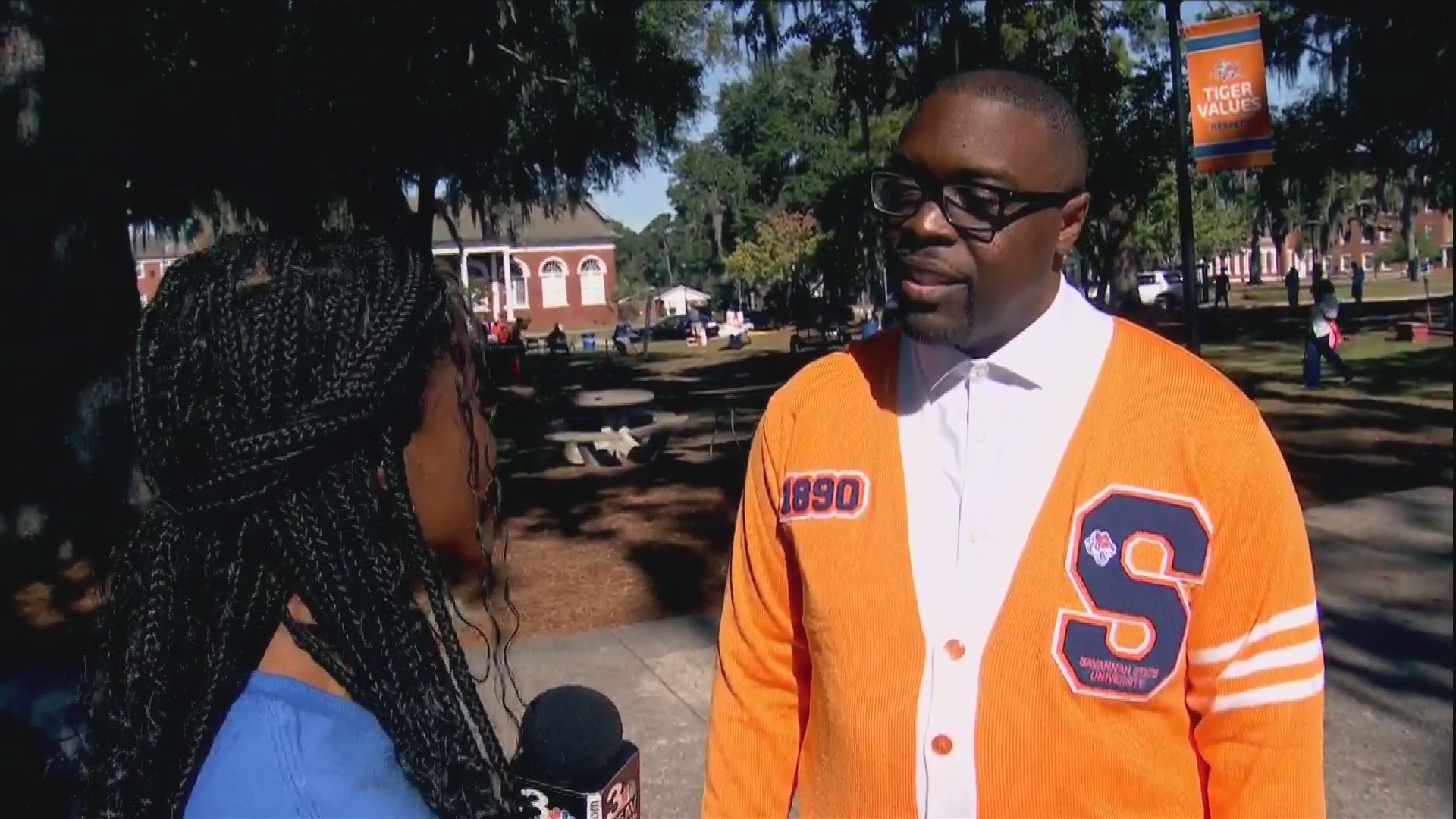 NAKYA HARRIS, SSU HOMECOMING: ALEXIS CIRCLE WITH PRESIDENT WHIRL