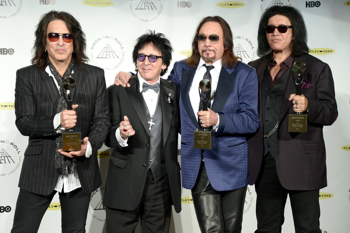 Original Kiss bandmates reunite at Ace Frehley’s memorial
