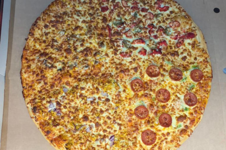 Glasgow's biggest pizza - Food reviewer blown away by giant 24 inch pizza