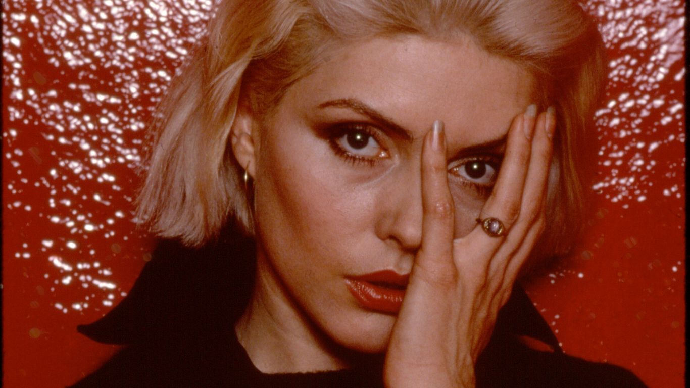 Debbie Harry, l’icône du groupe Blondie sera mise à l’honneur par la ...