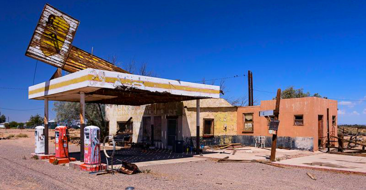 This California Neighborhood Was Swallowed by Sand – And Left Behind in ...