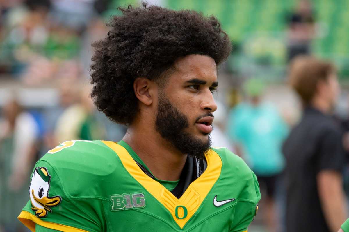 Oregon QB Dante Moore announces career news before Indiana game