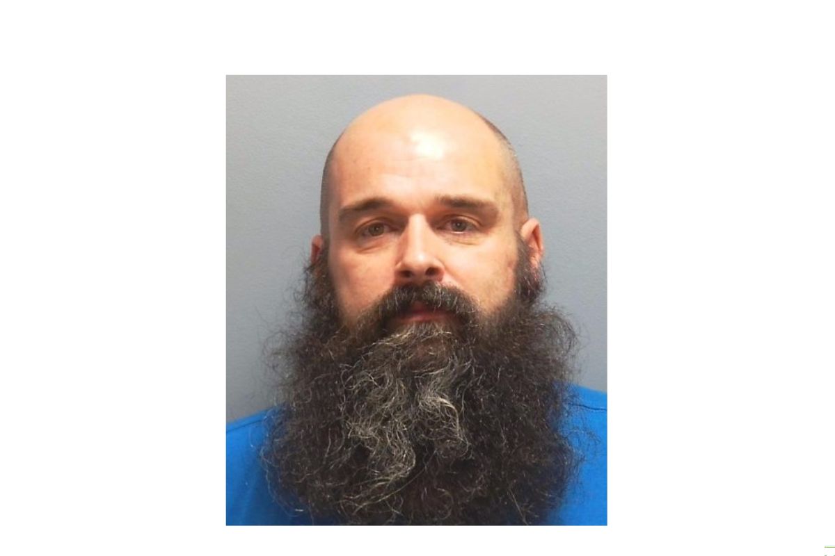 Police hunt bald man with large beard over Southsea fight