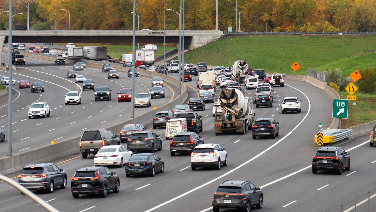 More Highway 417 work to squeeze drivers this weekend