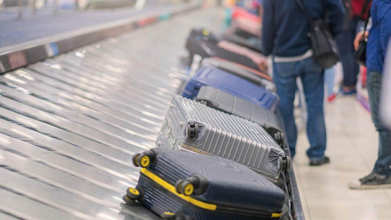Flying Soon? Avoid These Common Luggage Colors, Airline Advises
