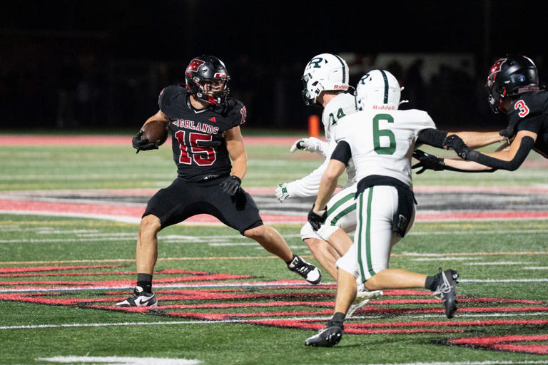 Ramapo football beats Northern Highlands in another classic rivalry battle