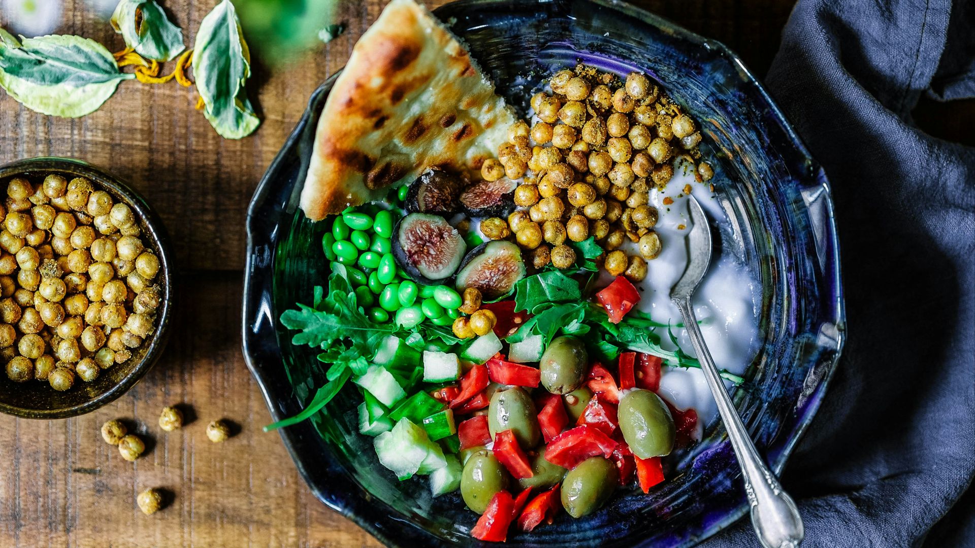 10 Facts About Veganism & 10 Reasons To Go Vegan