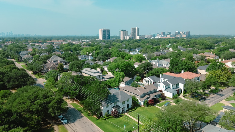Texas' Walkable Dallas Suburb Is A Desirable Destination With A Quaint ...