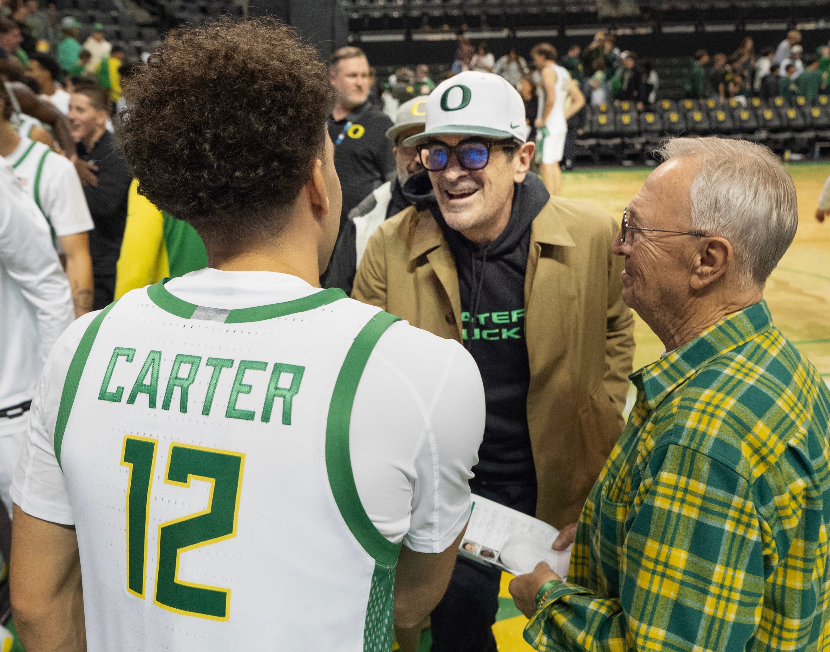 Oregon football and men's basketball played and some familiar faces ...