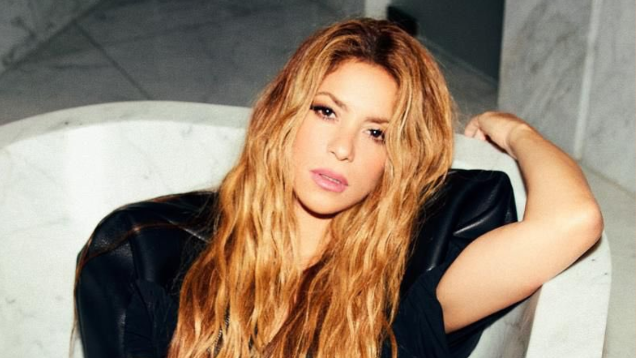Shakira’s secret to toned abs at 48: Trainer reveals her diet plan and ...