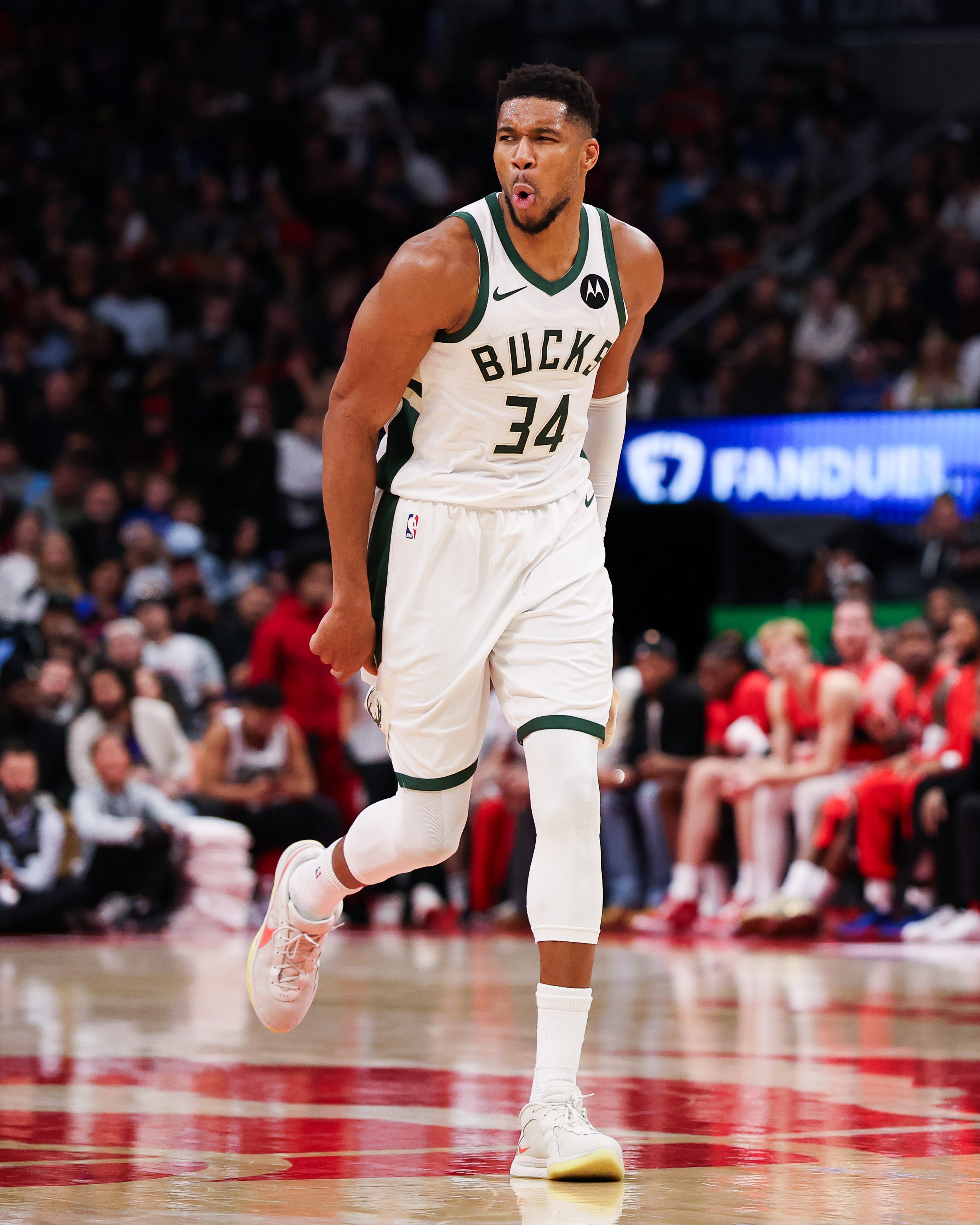 Giannis Antetokounmpo trade rumors, live updates during the 2025-26 NBA ...