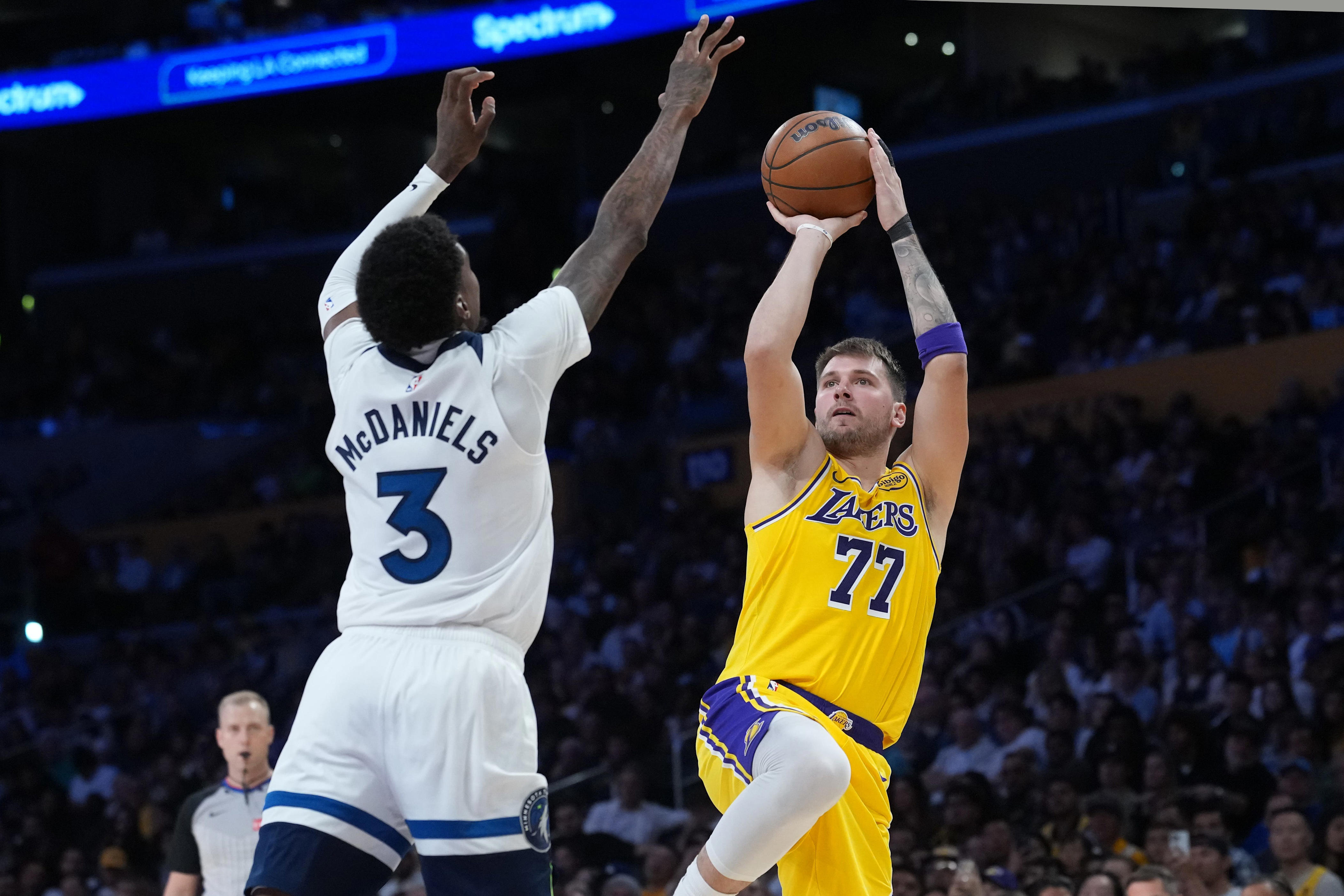Lakers player grades: L.A. takes the bite out of the Timberwolves
