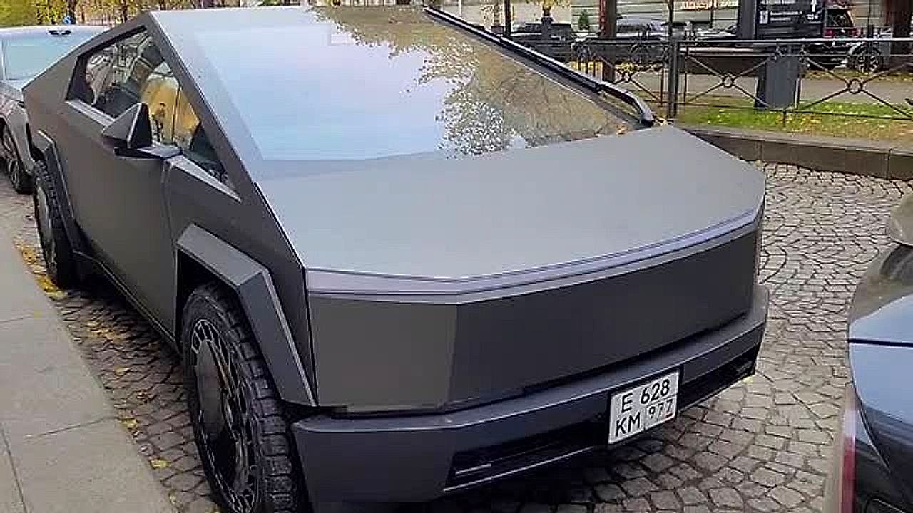 Modified Tesla Cybertruck spotted on roadside in Russia