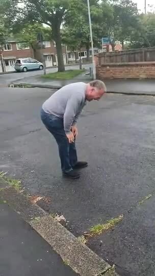 Man Can't Stop Laughing at Wife Failing to Change Oil