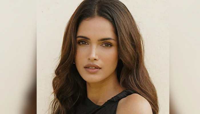 Former Miss Universe India Vartika Singh To Make Bollywood Debut In ...