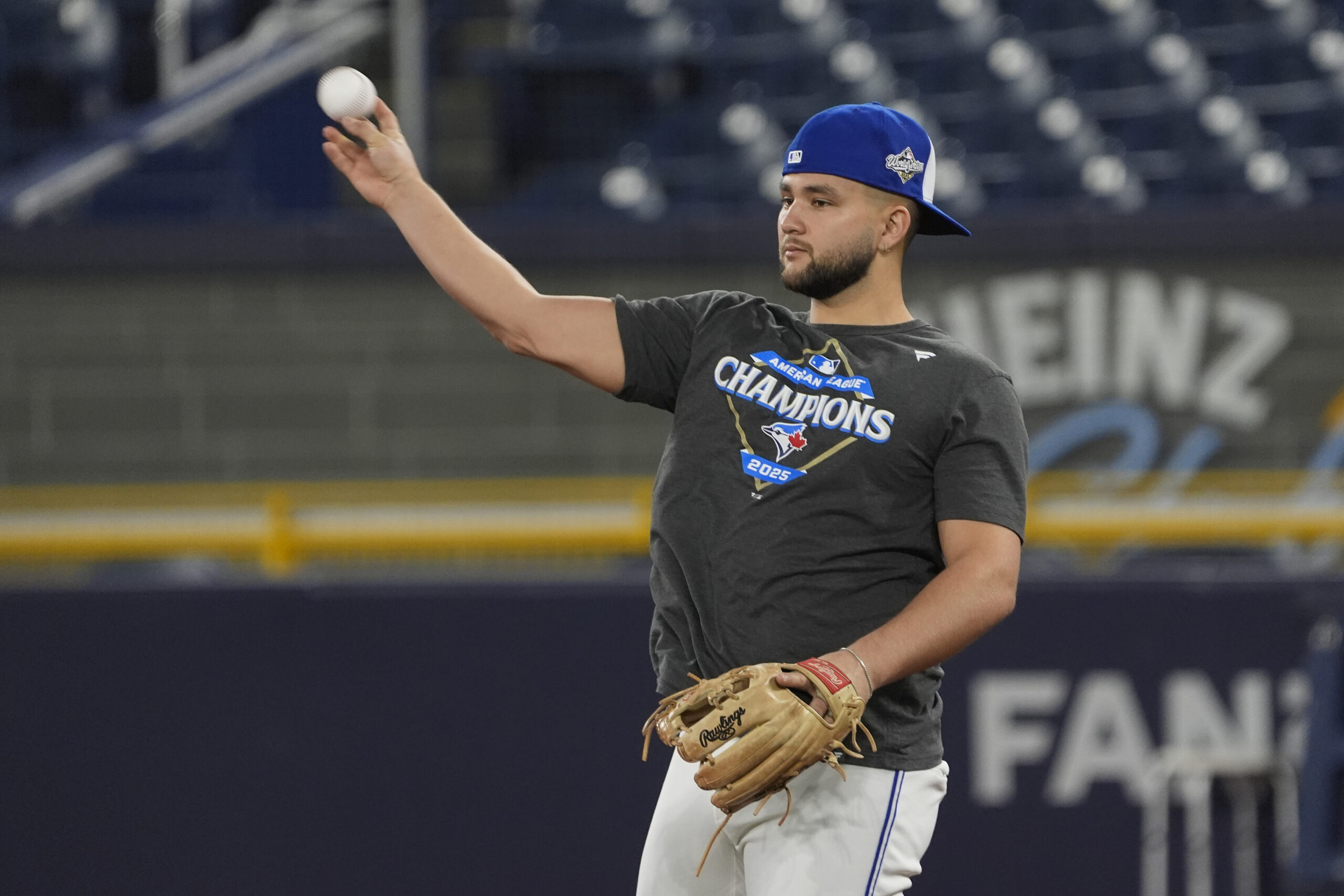 Should the Blue Jays re-sign Bo Bichette?