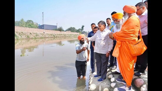 Clean Buddha Nullah or stop campaign: Kataria to officials in Ludhiana