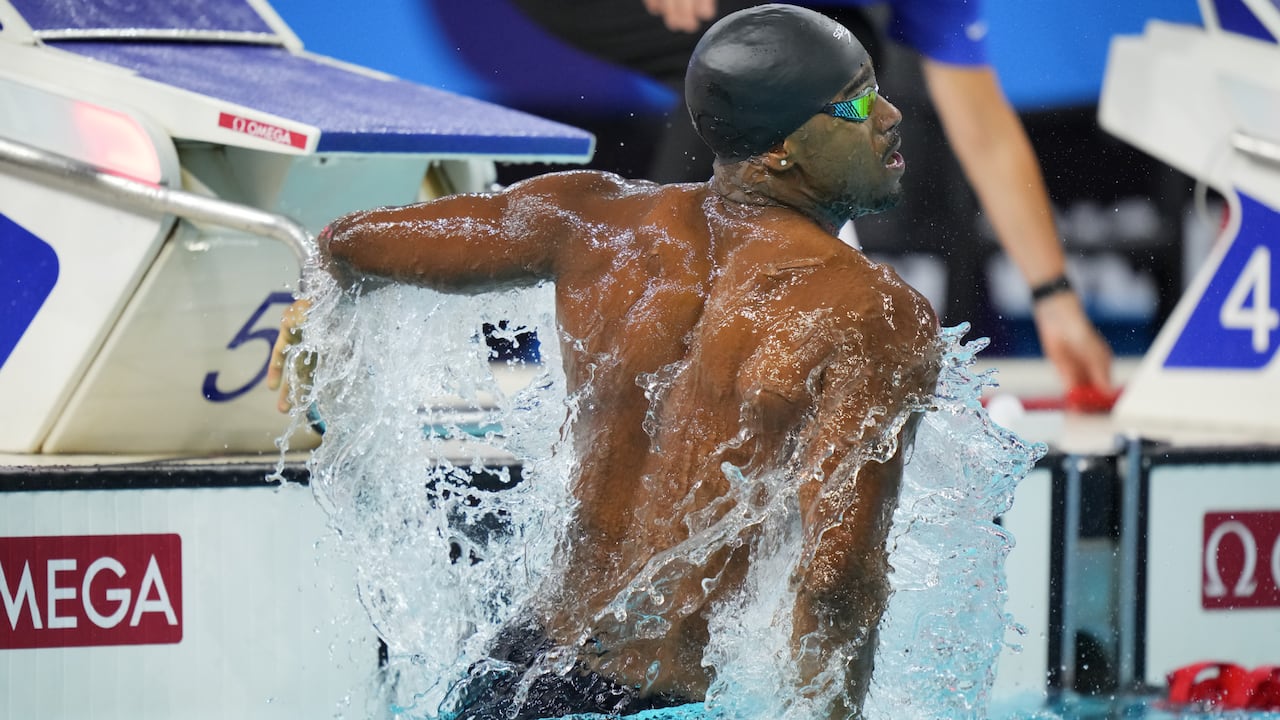 Toronto's Josh Liendo claims 100m freestyle title for 3rd World Cup win ...