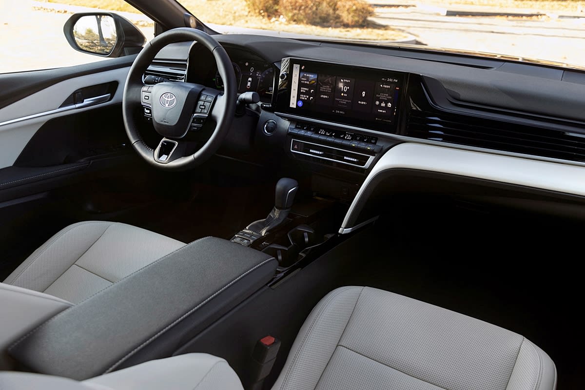 Hybrid Hacks: Stoplights, Traffic, and Free Power—How Hybrids Turn City ...