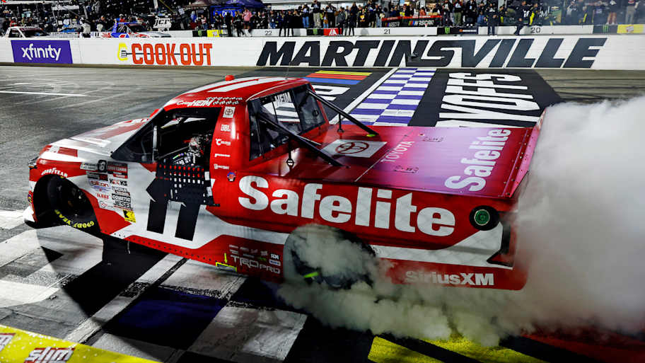 NASCAR Craftsman Truck Slim Jim 200 at Martinsville Race Results