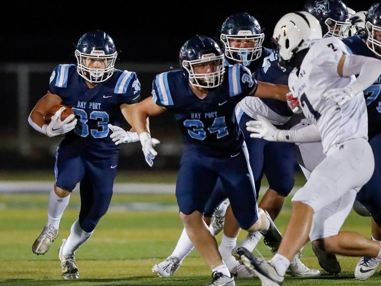 Wisconsin high school football playoff schedule, scores for Oct. 24