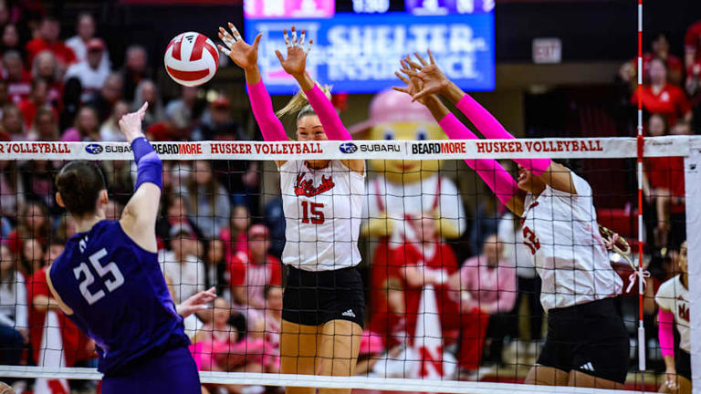 Gallery: Huskers Nab 10th Straight Sweep in Annual Pink-Out Game