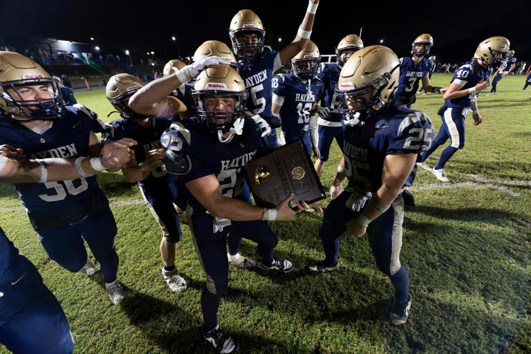 Live updates: Topeka area Week 9 high school football scoreboard