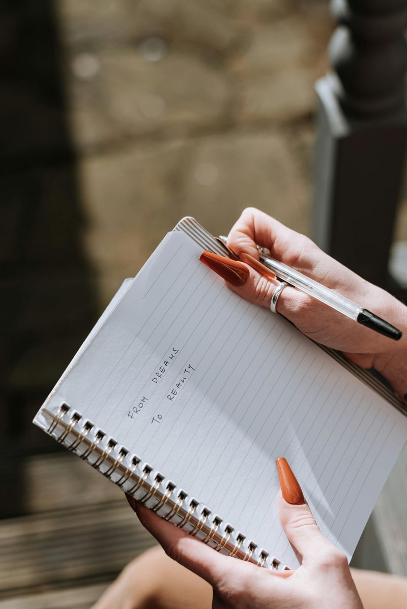 10 Things Psychologists Say You Should Keep Private