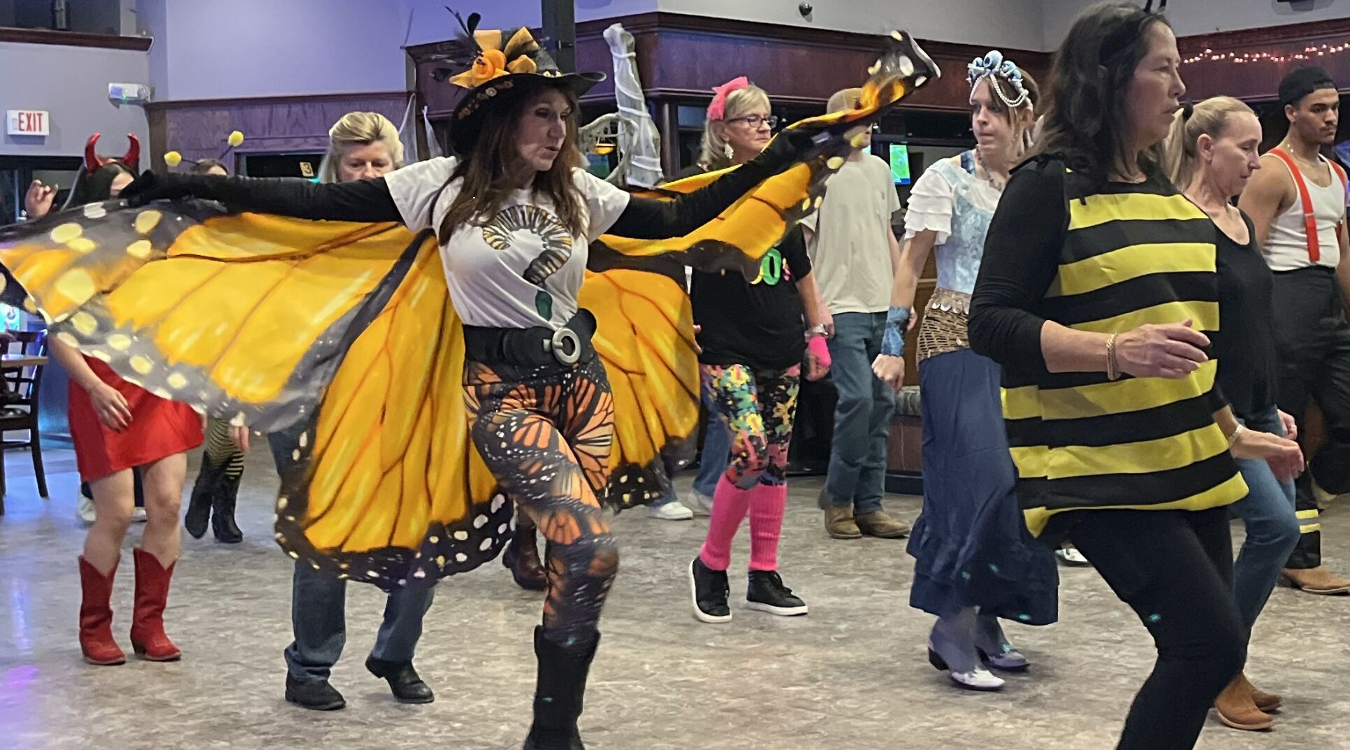 Line dancing craze swings through Northern Virginia; full-blown ...