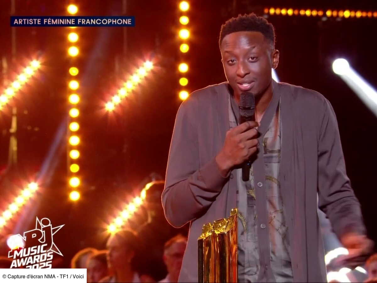 NRJ Music Awards : Ahmed Sylla imite Charlotte Cardin et Helena, les ...