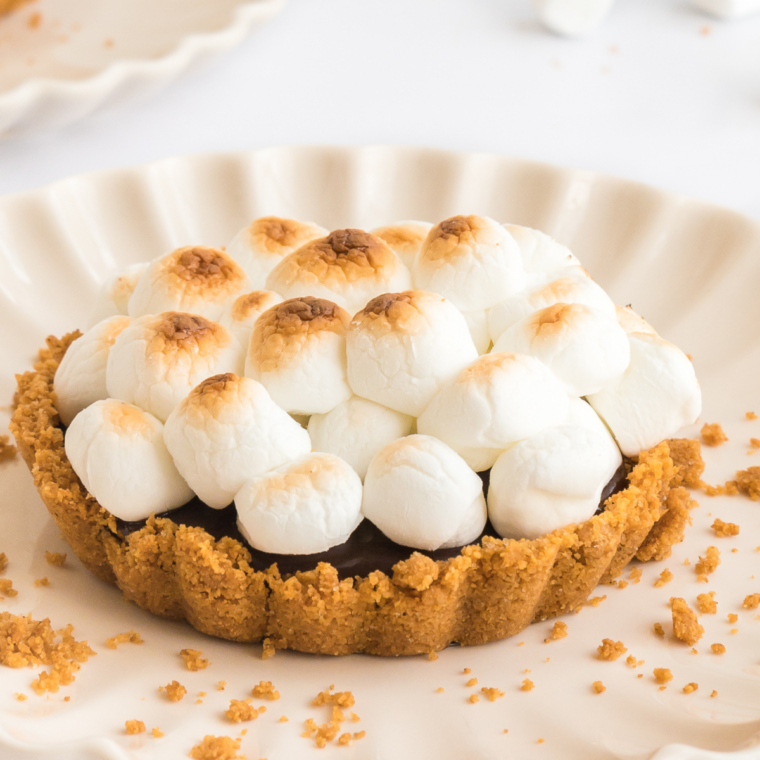 30+ easy finger food desserts for party dessert boards