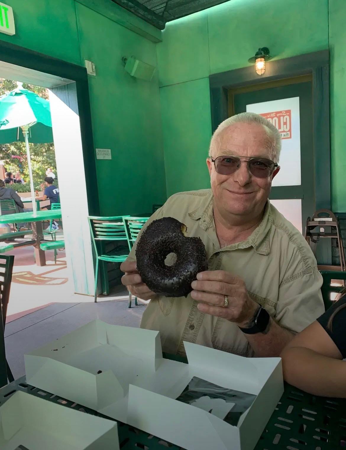 Loved ones mourn death of popular Apple Valley businessman