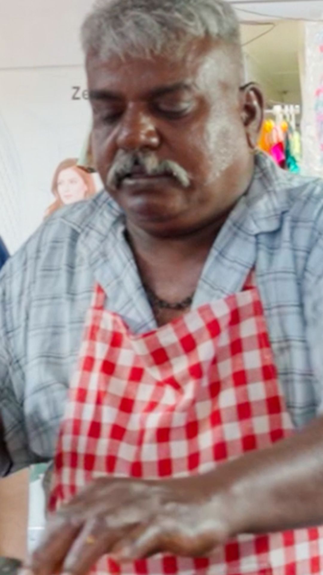 This Man is Mumbai's Flying Dosa Master