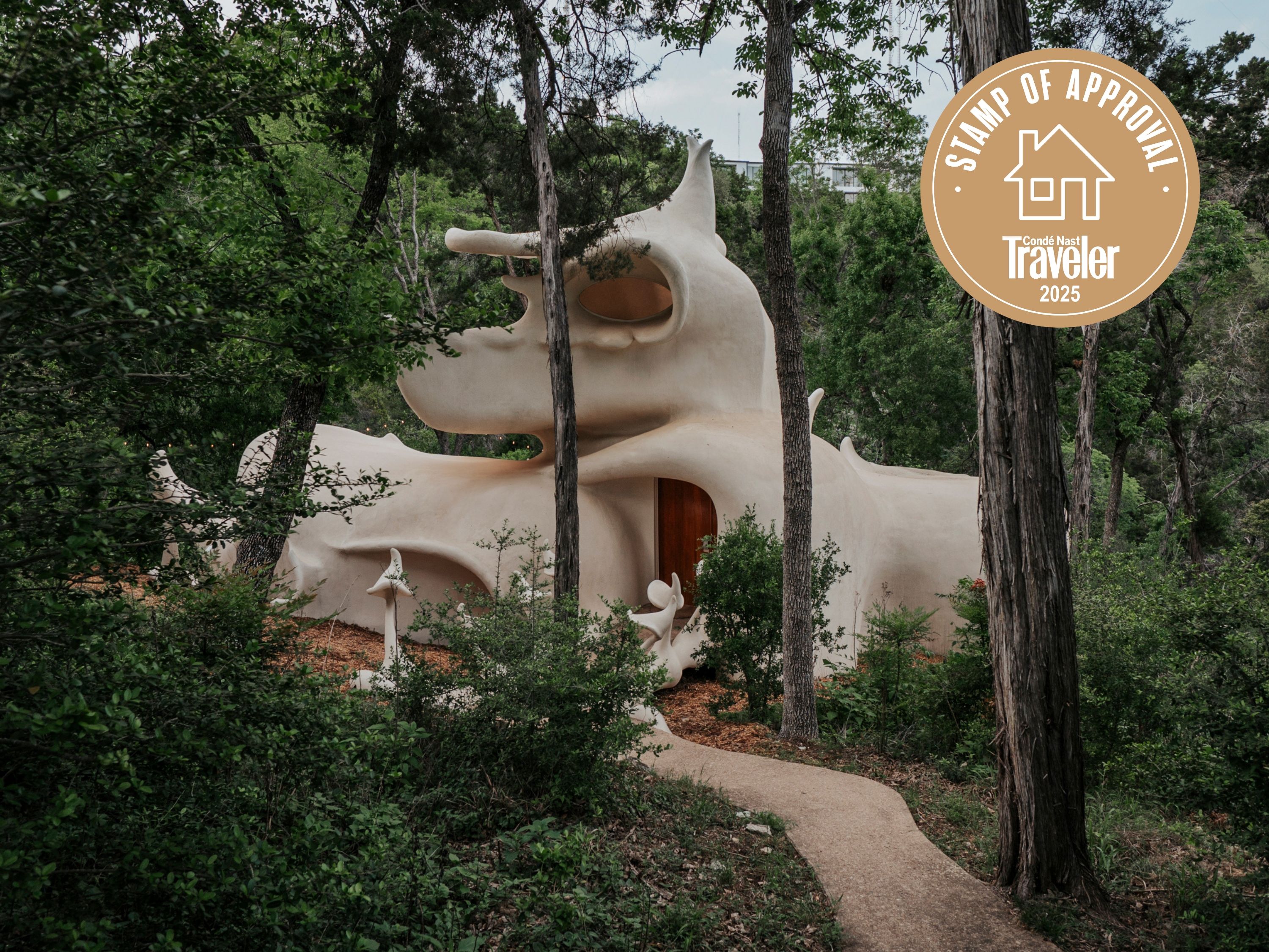 Quirky Airbnbs: A Trippy Austin Home Where Right Angles Don't Exist