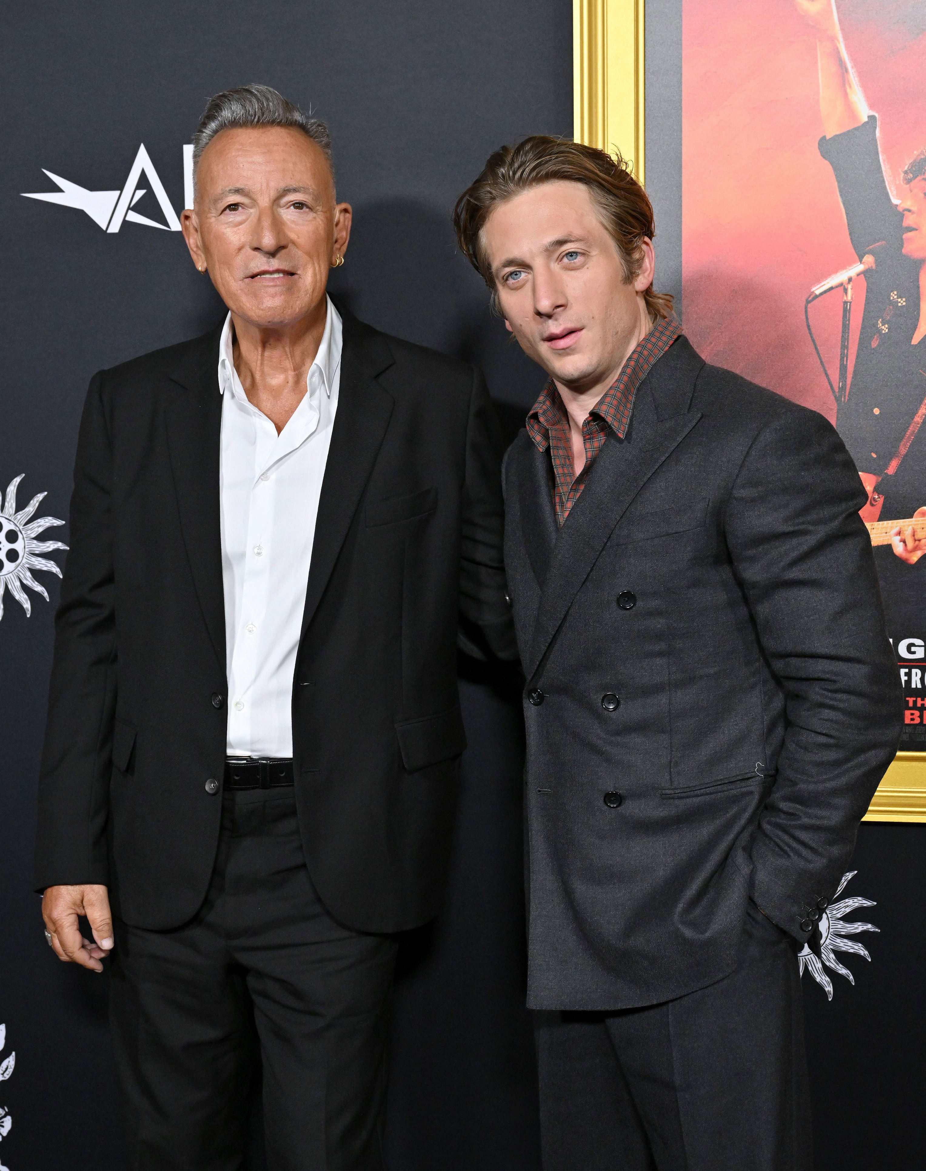 How Blue-Eyed Jeremy Allen White Became Brown-Eyed Bruce Springsteen in ...