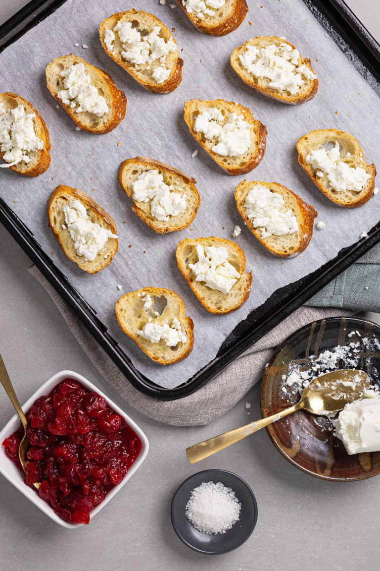 Cranberry Goat Cheese Crostini