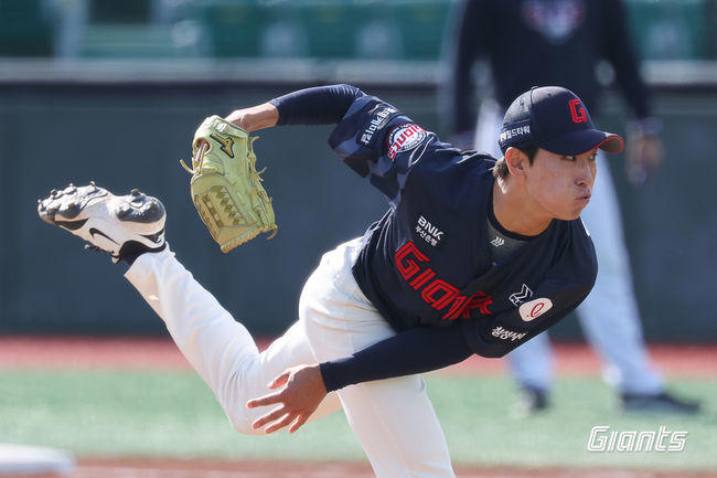 "정현수 형 대단해" 82G 철인의 길이 궁금하다…149km 좌완 영건, 준비는 끝났다