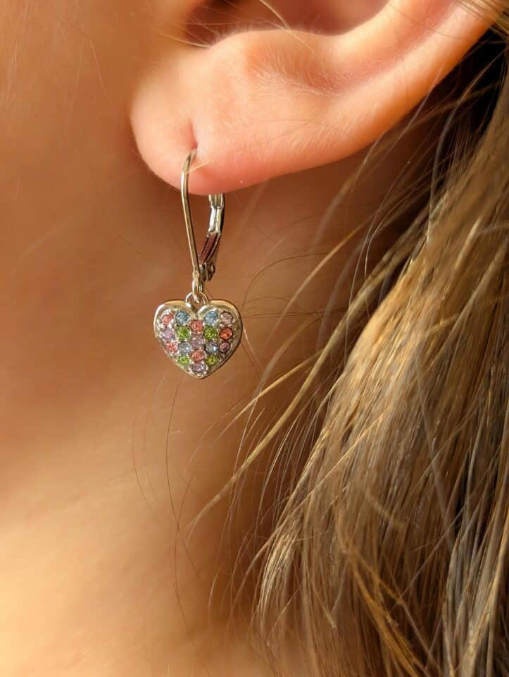 Benefits of Non-Toxic Jewelry for Kids: 7 Safe & Healthy Reasons