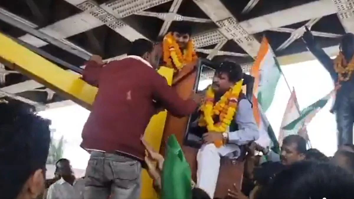 BJP MP slaps crane operator from backward community at public event