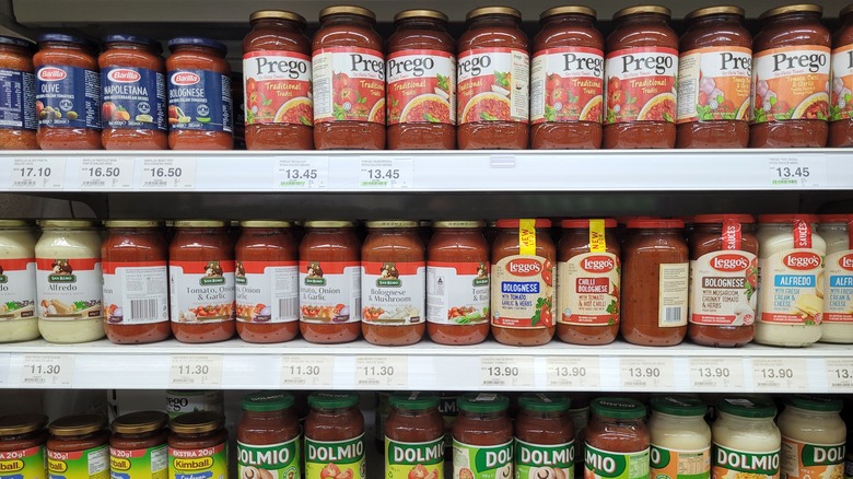 12 Tricks To Make Jarred Pasta Sauce Taste Homemade, According To Chefs